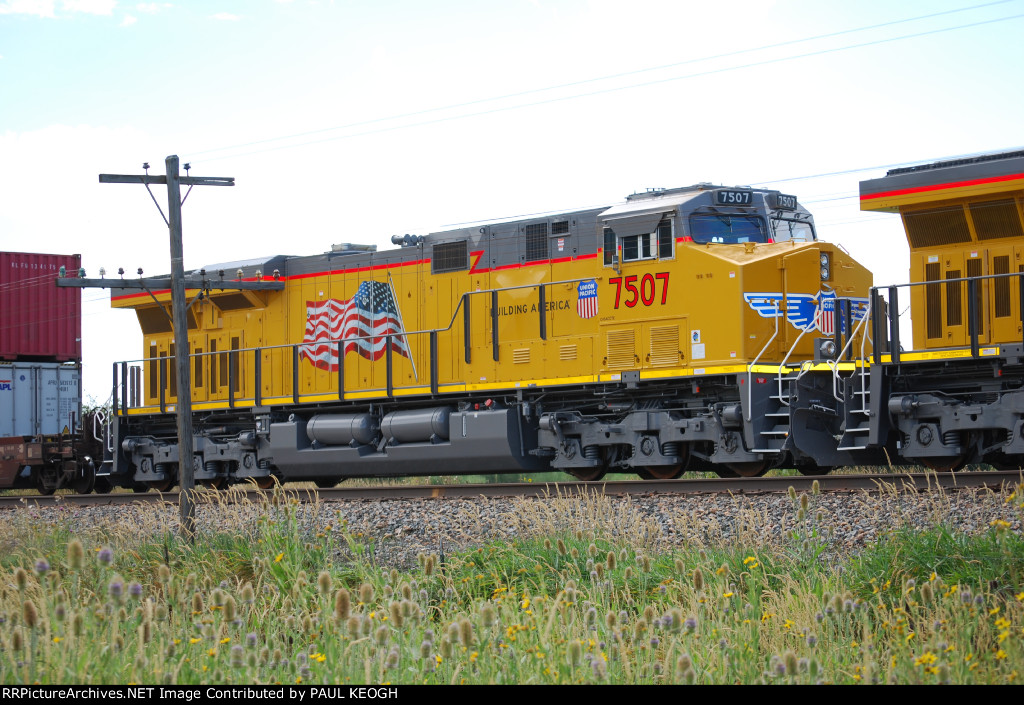 UP 7507 is the 2nd C45ACCTE behind her Very, Very Brand New UP 7514 Lead Unit both poweing the ...
